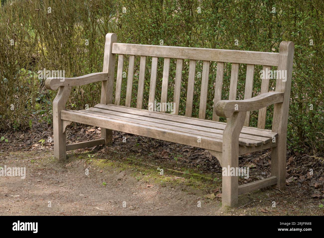 Empty sitting bench hi-res stock photography and images - Alamy