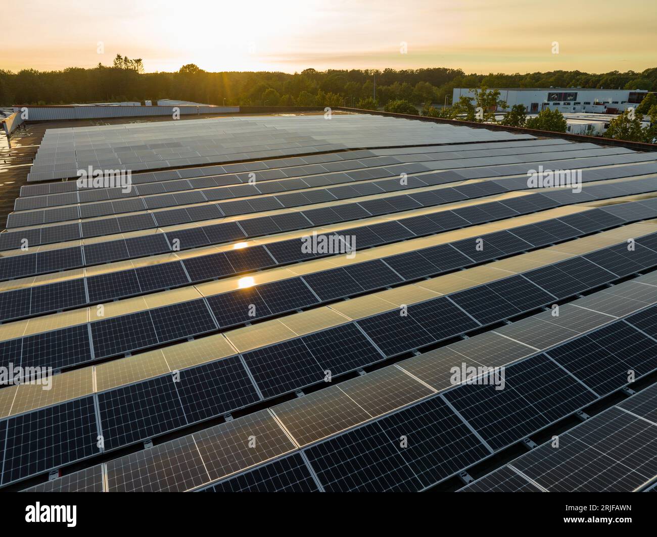 Solar panels roof warehouse hi-res stock photography and images - Alamy