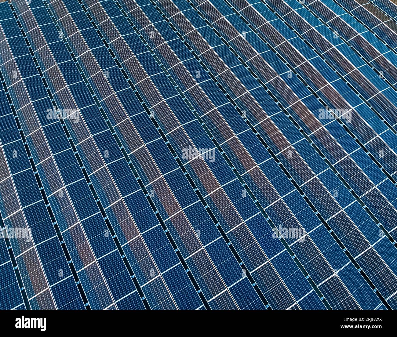 Solar panels roof warehouse hi-res stock photography and images - Alamy