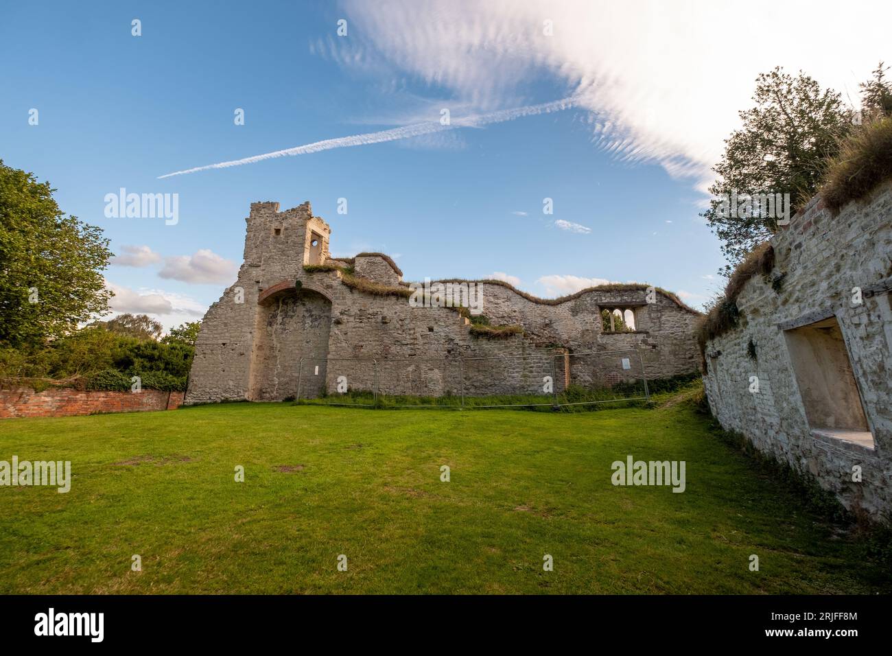 Castle Gardens, Wallingford, Oxfordshire Stock Photo - Alamy