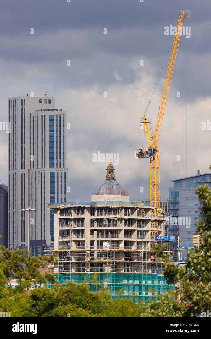 Buildings under construction in leeds hi-res stock photography and images - Alamy