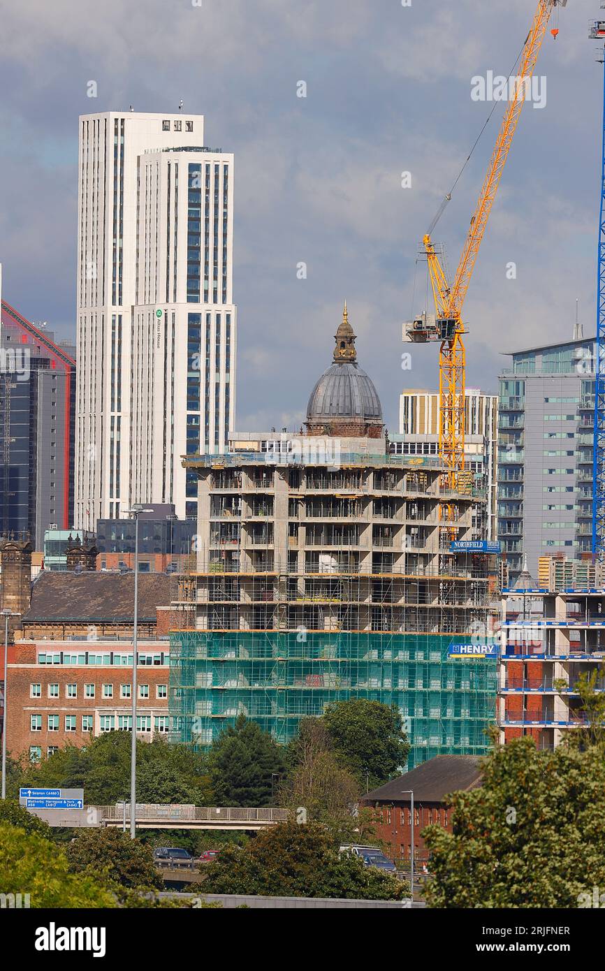 A new building under construction at Brotherton House in Leeds City ...