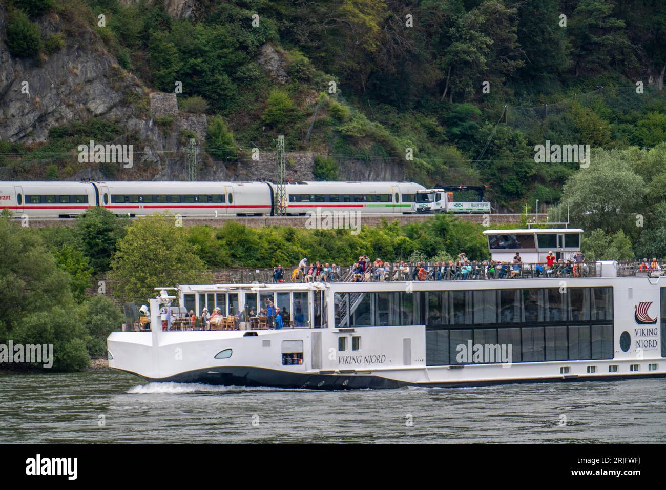Left Rhine railway line in the Upper Middle Rhine Valley, near Kaub ...