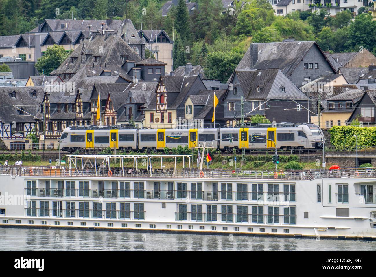 Left Rhine railway line in the Upper Middle Rhine Valley, near ...