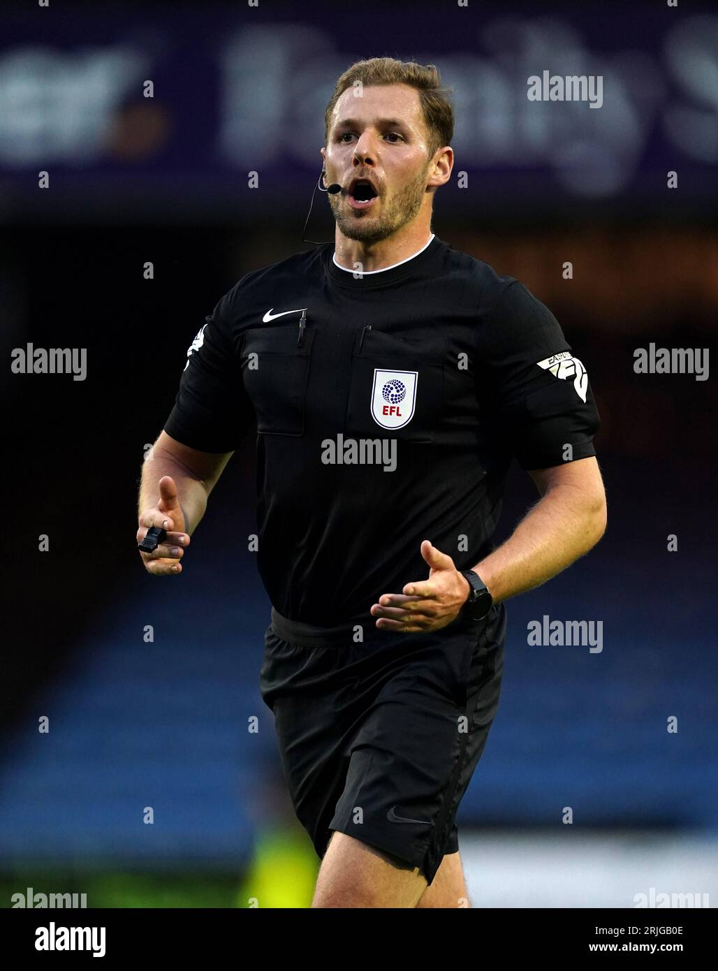 Efl trophy 2023 hi-res stock photography and images - Alamy