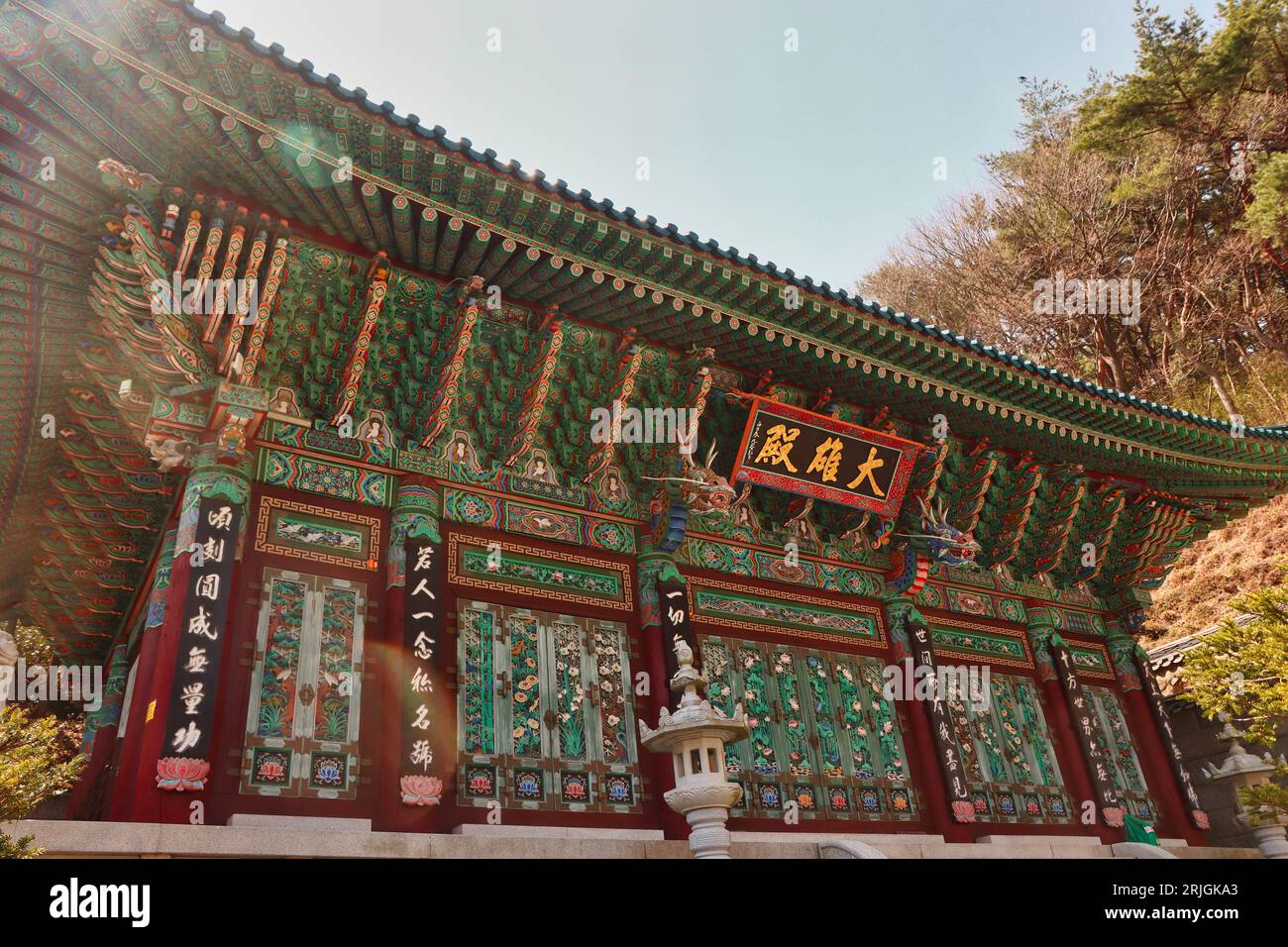 South korea spring temple hi-res stock photography and images - Alamy
