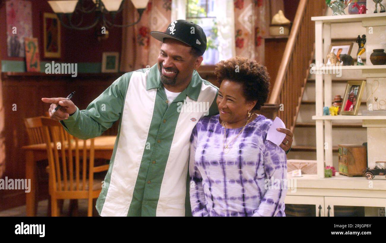 THE UPSHAWS, from left: Mike Epps, Wanda Sykes, 'Thera Please', (Season ...