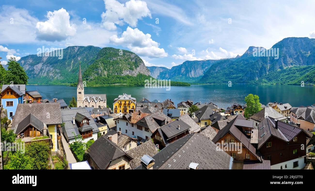 Hallstatt, a charming village on Hallstattersee lake and a famous ...