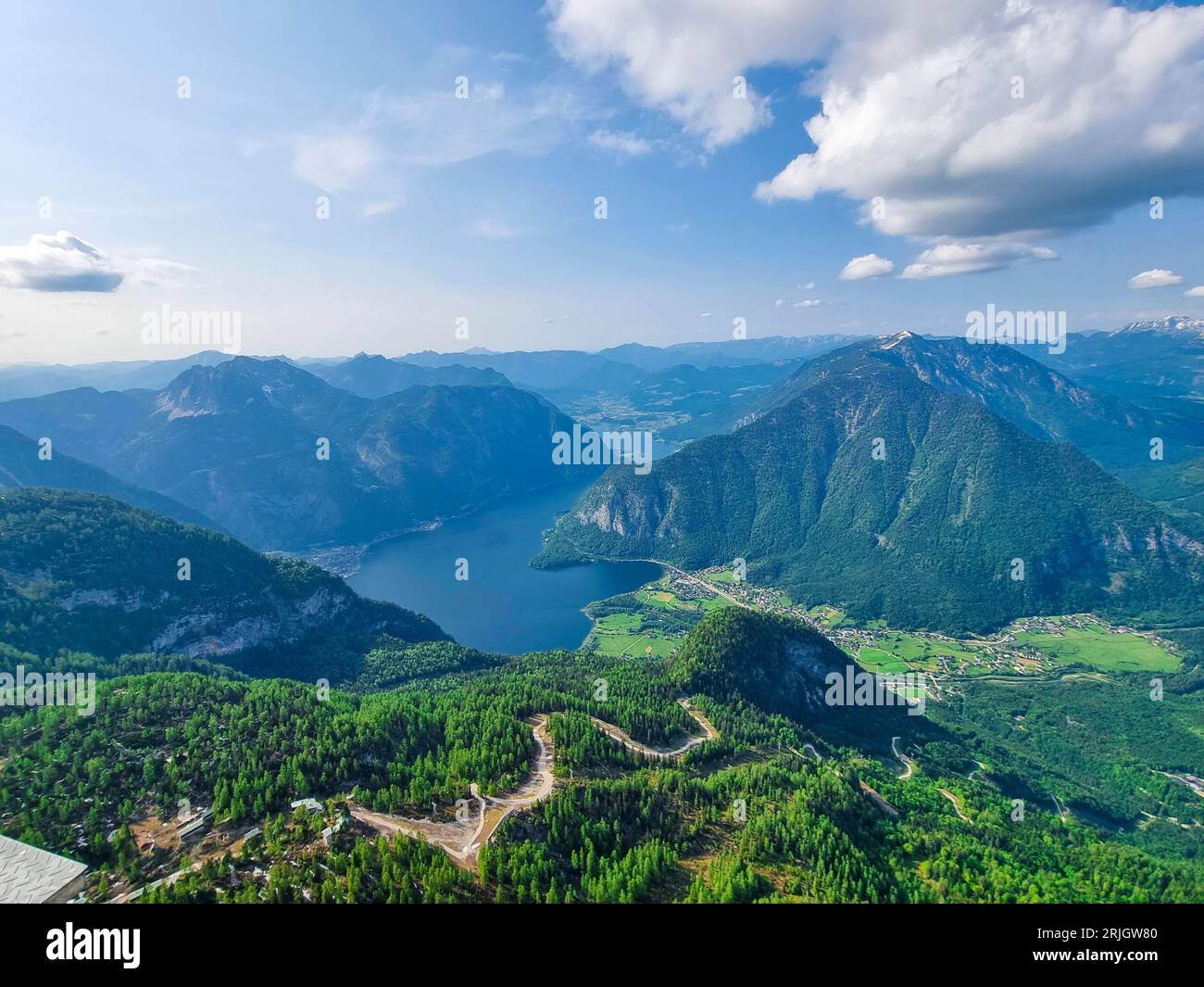 Amazing panorama from "5 Fingers" viewing platform above Hallstatt ...