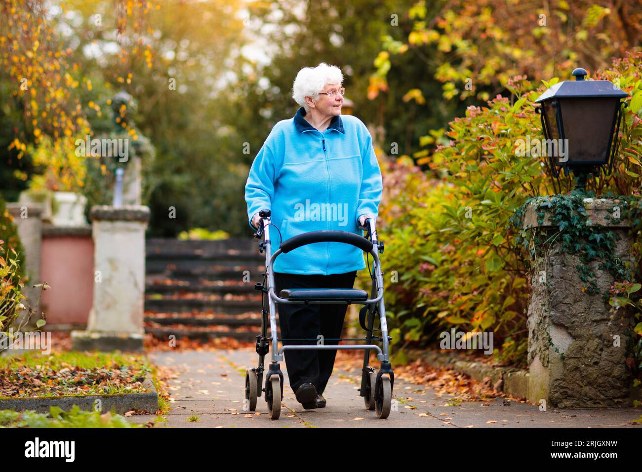 Woman walking hospital alone hi-res stock photography and images - Alamy