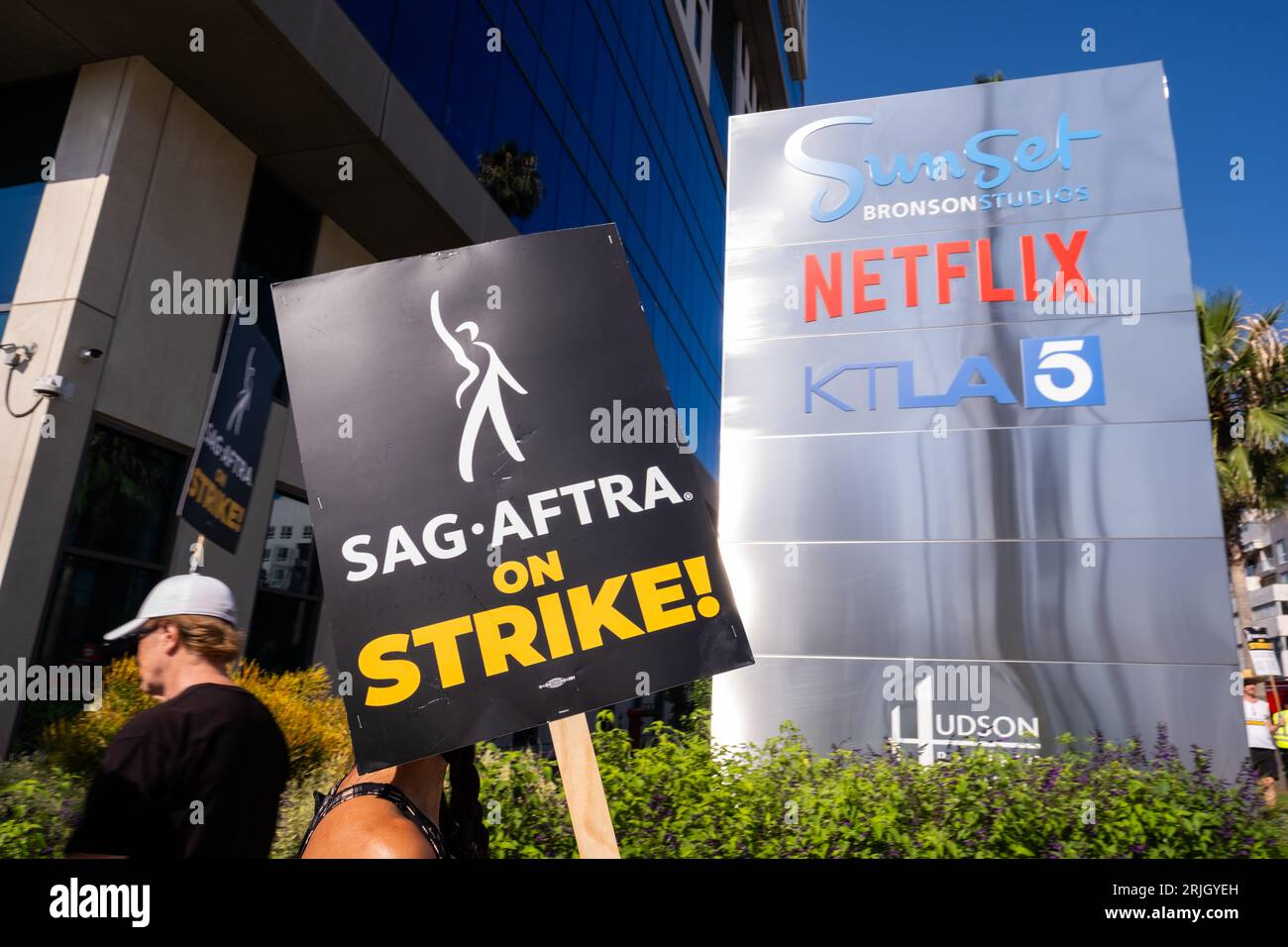 Los Angeles, USA. 22 Aug, 2023. SAG-Aftra writers on strike outside the ...