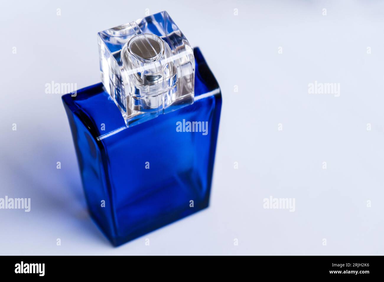 Recipiente azul hi-res stock photography and images - Alamy