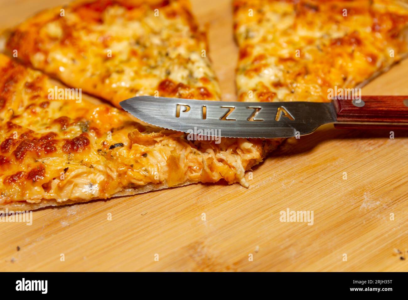 Traditional Vera Pizza Napoletana with chicken and catupiry cheese ...