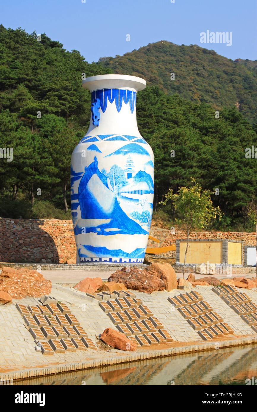 Molding flask hi-res stock photography and images - Alamy