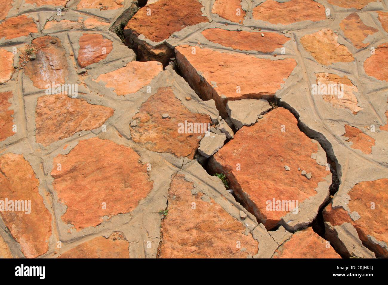 Ground breaking pictures hi-res stock photography and images - Alamy