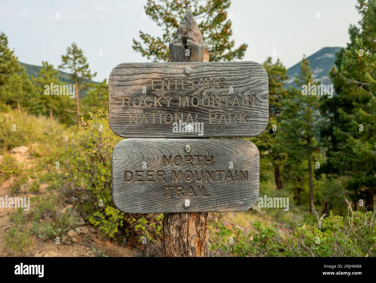 Entering Rocky Mountain National Park Sign along the North Deer ...