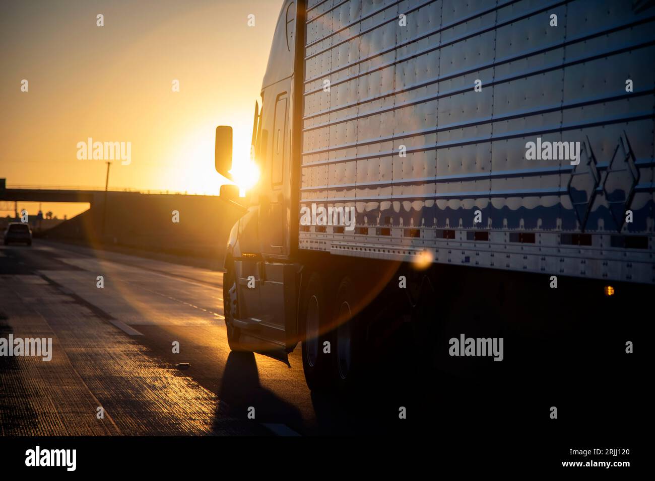 18 wheel truck hi-res stock photography and images - Alamy