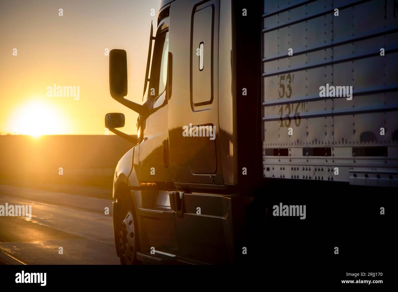 18 wheel truck hi-res stock photography and images - Alamy