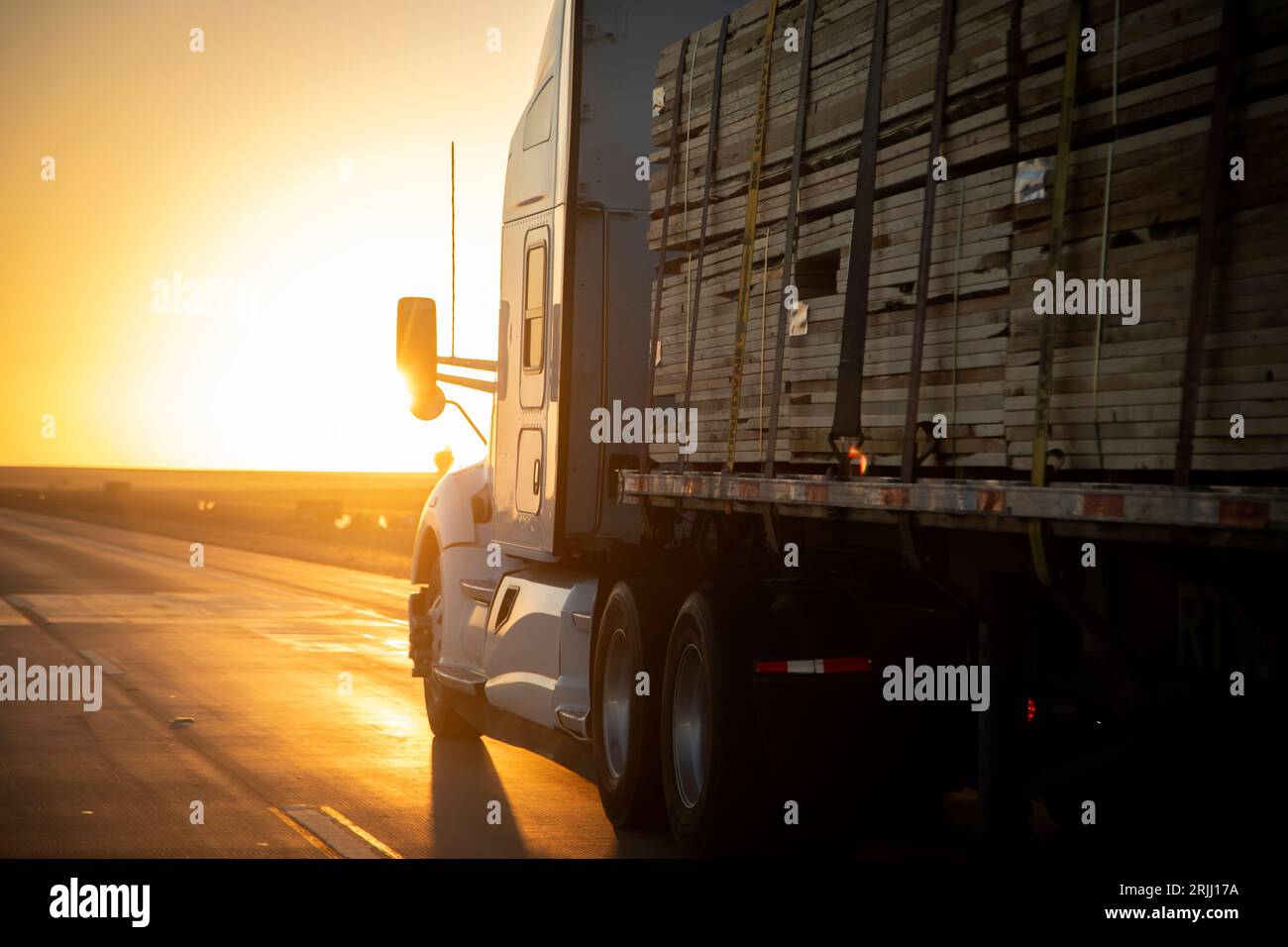 Lumber carrier hi-res stock photography and images - Alamy
