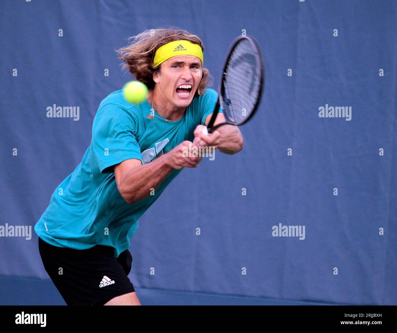 Alexander zverev dddidas hi-res stock photography and images - Alamy
