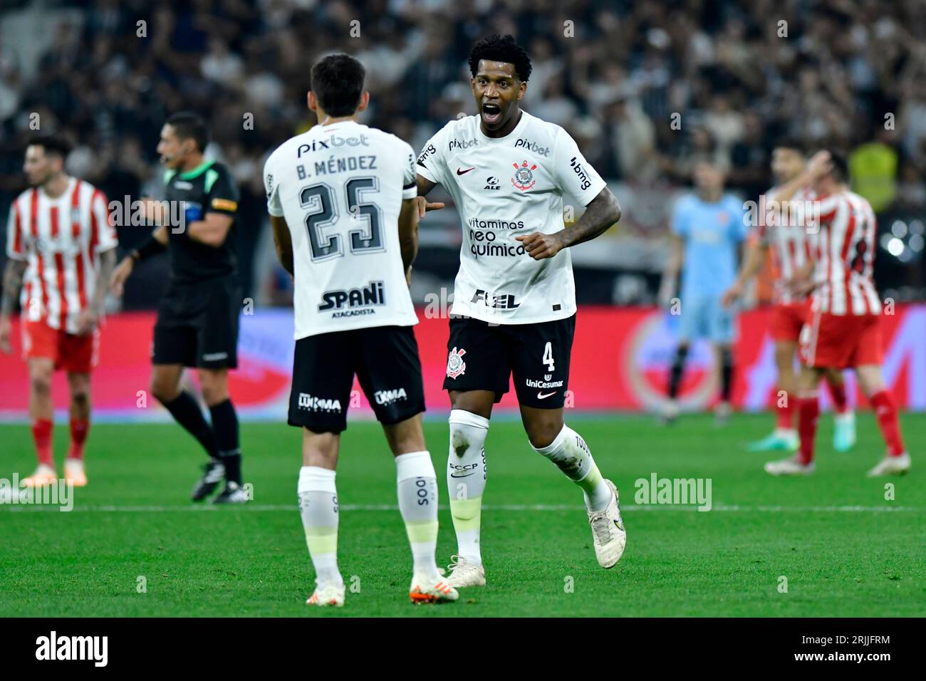 São Paulo (SP), 22 August - Soccer/CORINTHIANS-ESTUDIANTES(ARG) - Gil´s ...