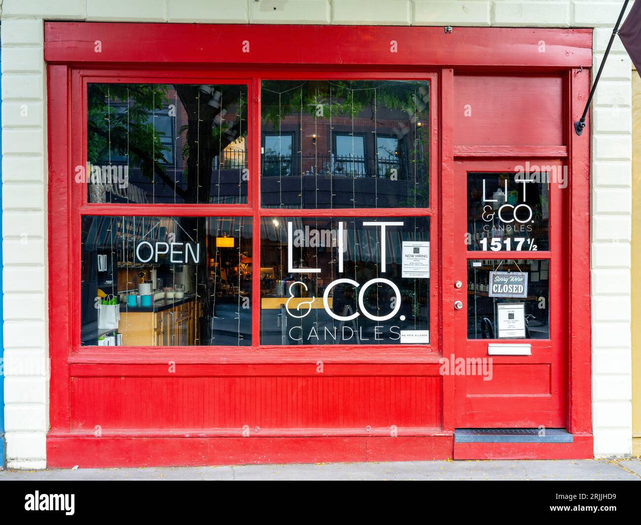 Creative storefront hi-res stock photography and images - Alamy