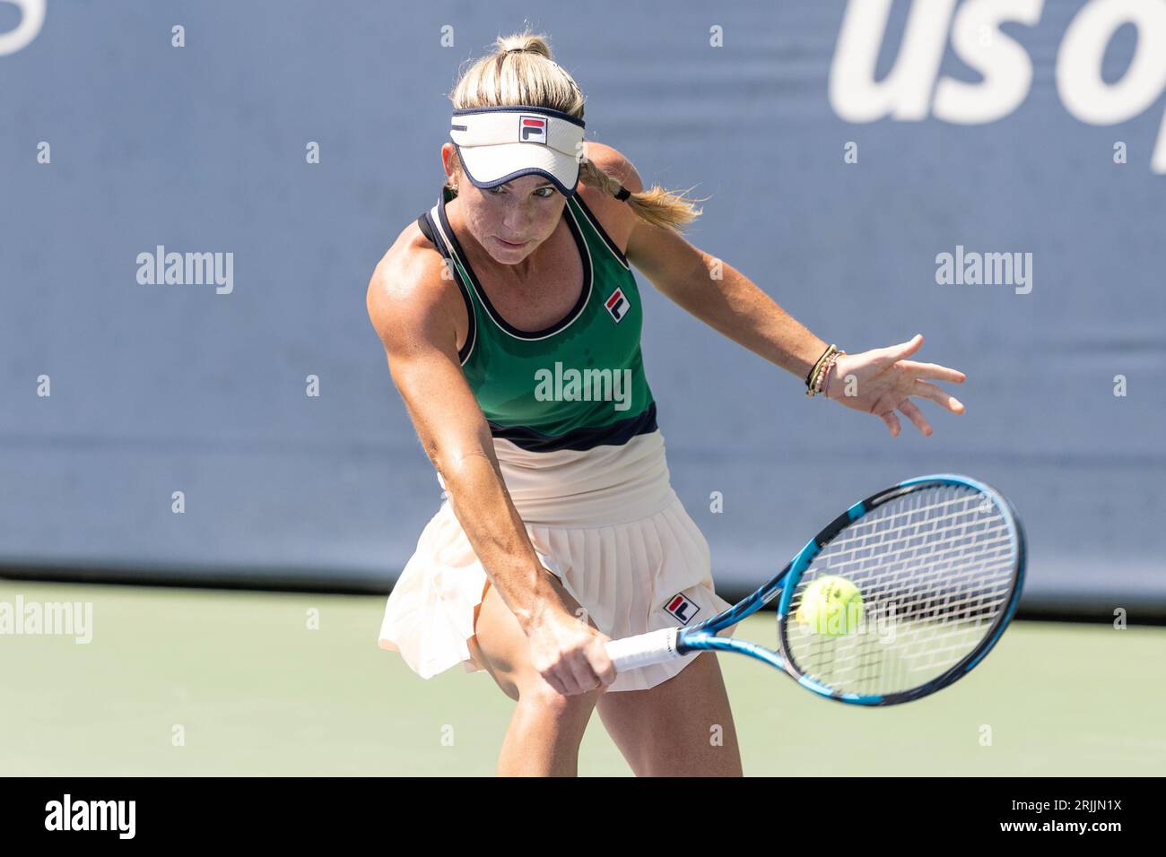 New York, USA. 22nd Aug, 2023. Elizabeth Mandlik of USA returns ball ...