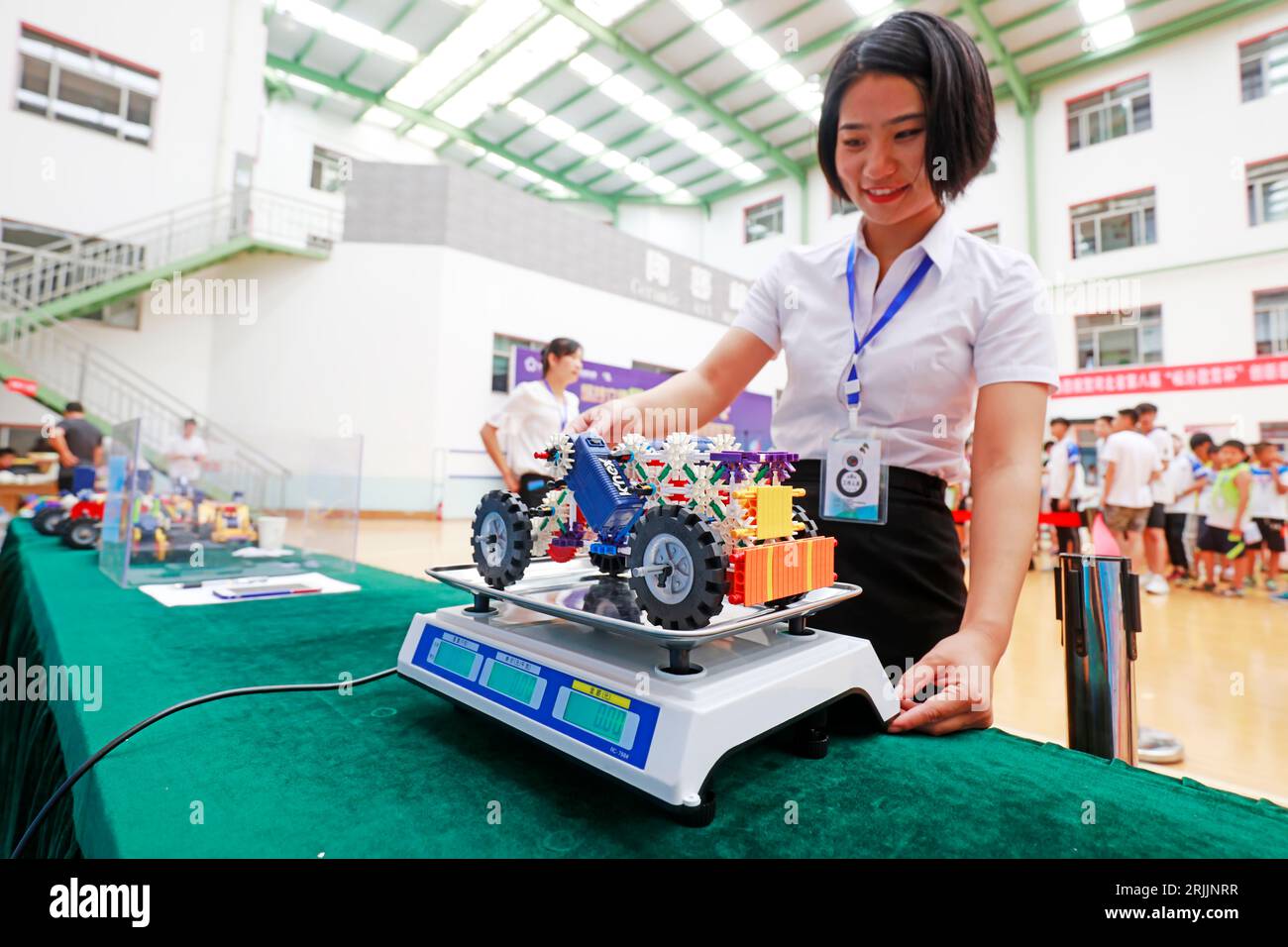 Installation technology competition hi-res stock photography and images - Alamy