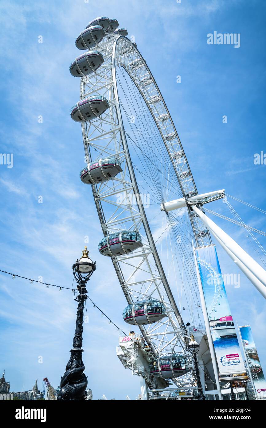 London Eye observation ferris wheel in London Stock Photo - Alamy