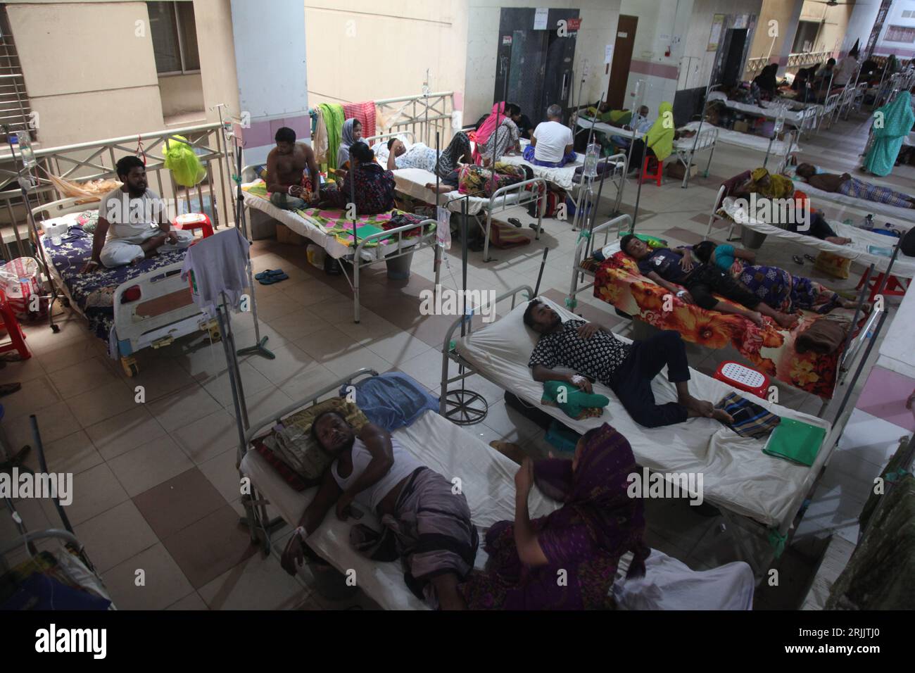 Dhaka Bangladesh August 22,2023.Patients receives treatment for dengue ...