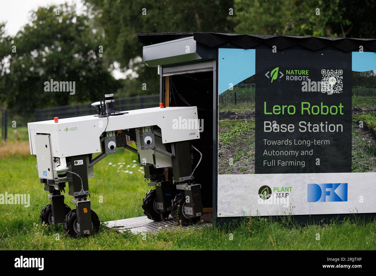 Bohmte, Germany. 02nd Aug, 2023. View of an autonomously controllable ...