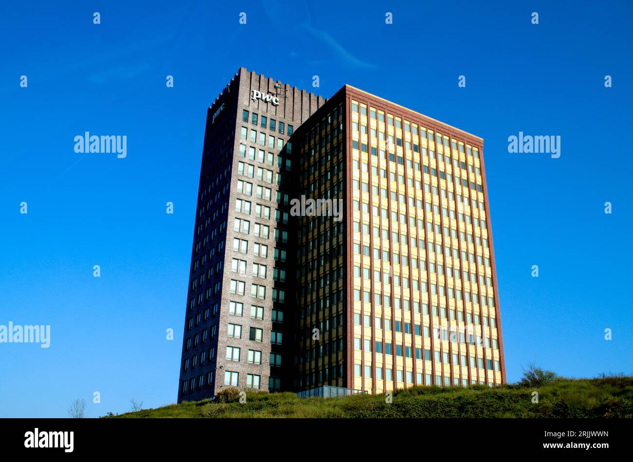 Pwc icon hi-res stock photography and images - Alamy