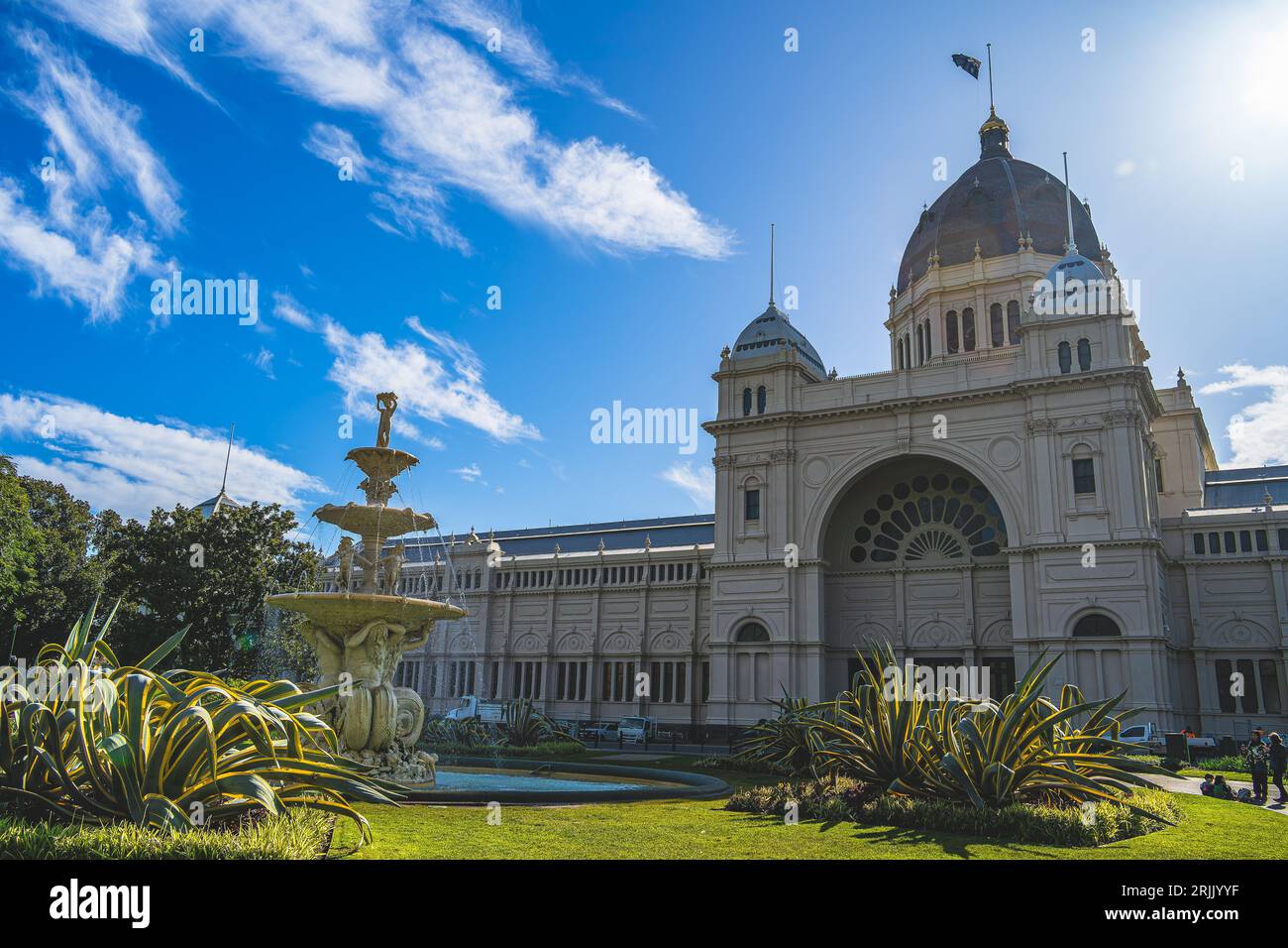Fitzroy melbourne street style hi-res stock photography and images - Alamy