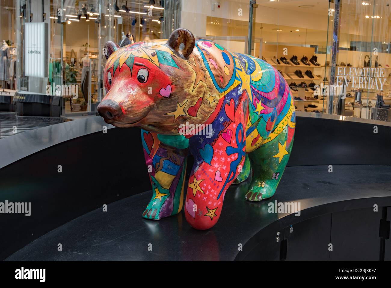 Leeds Bear Hunt , Wild In Art & Leeds Hospital Charity Stock Photo - Alamy