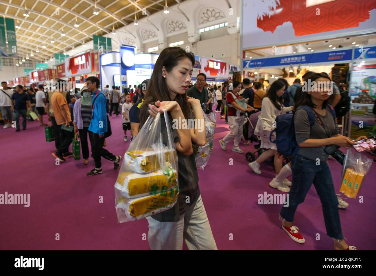 People visit the 7th China-South Asia Expo in Kunming City, southwest ...