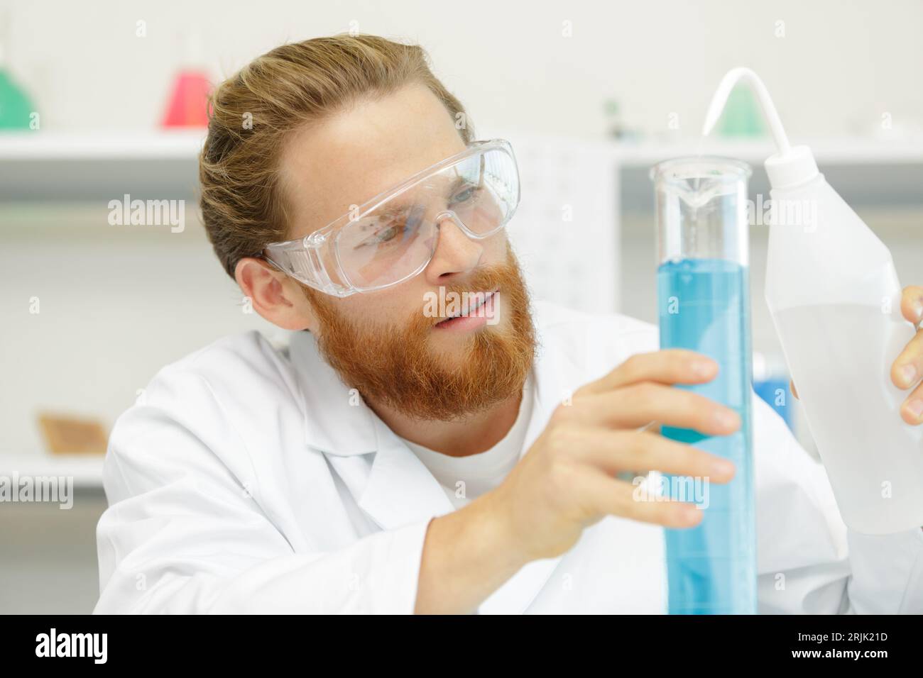 Large tank in lab hi-res stock photography and images - Alamy