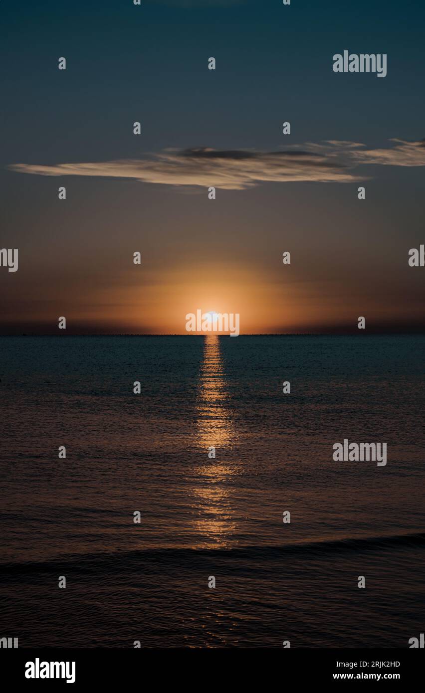 Sunset beach wallpapers hi-res stock photography and images - Alamy