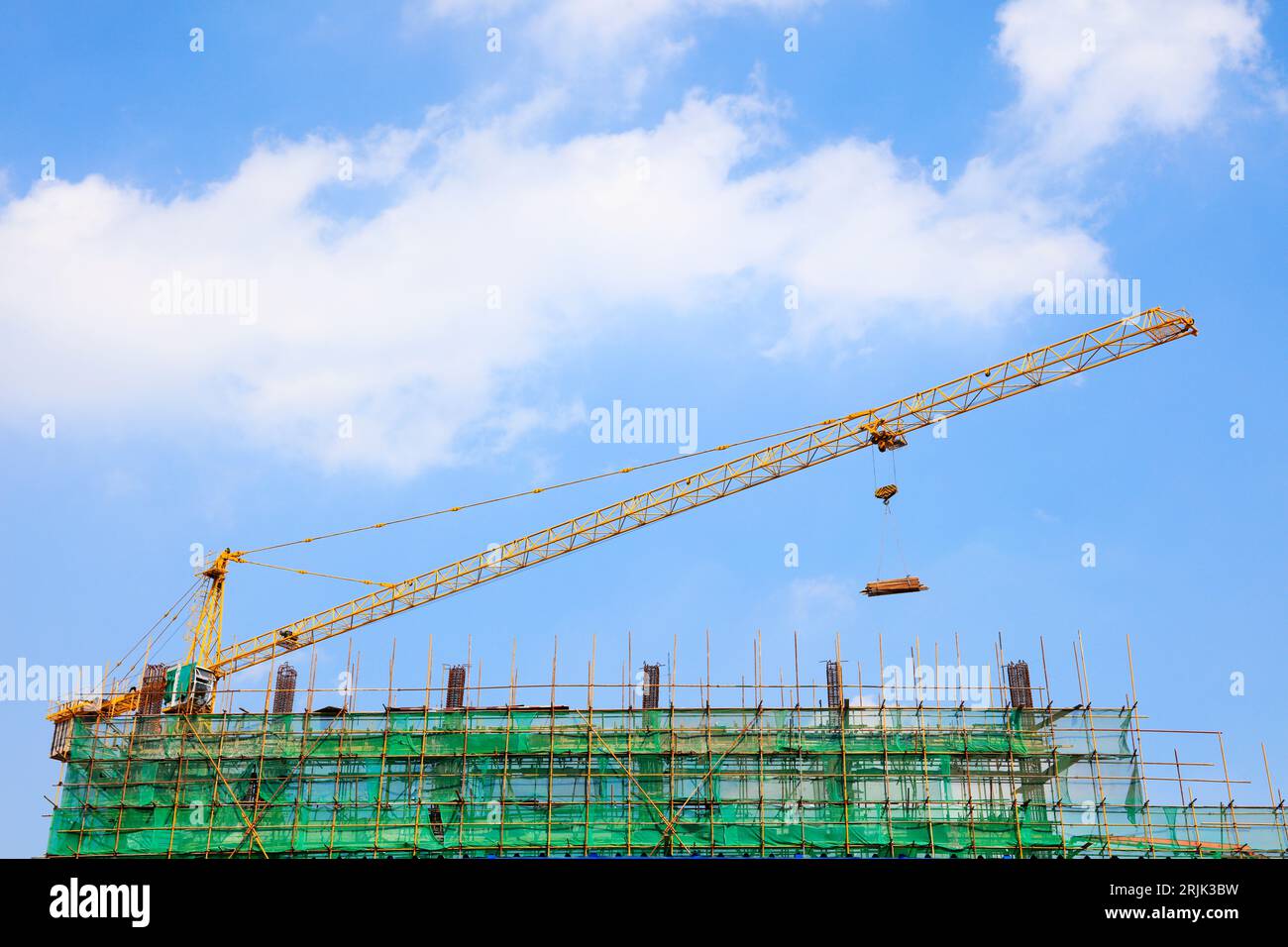 Scaffold scaffolding scaffolds industrial hi-res stock photography and ...