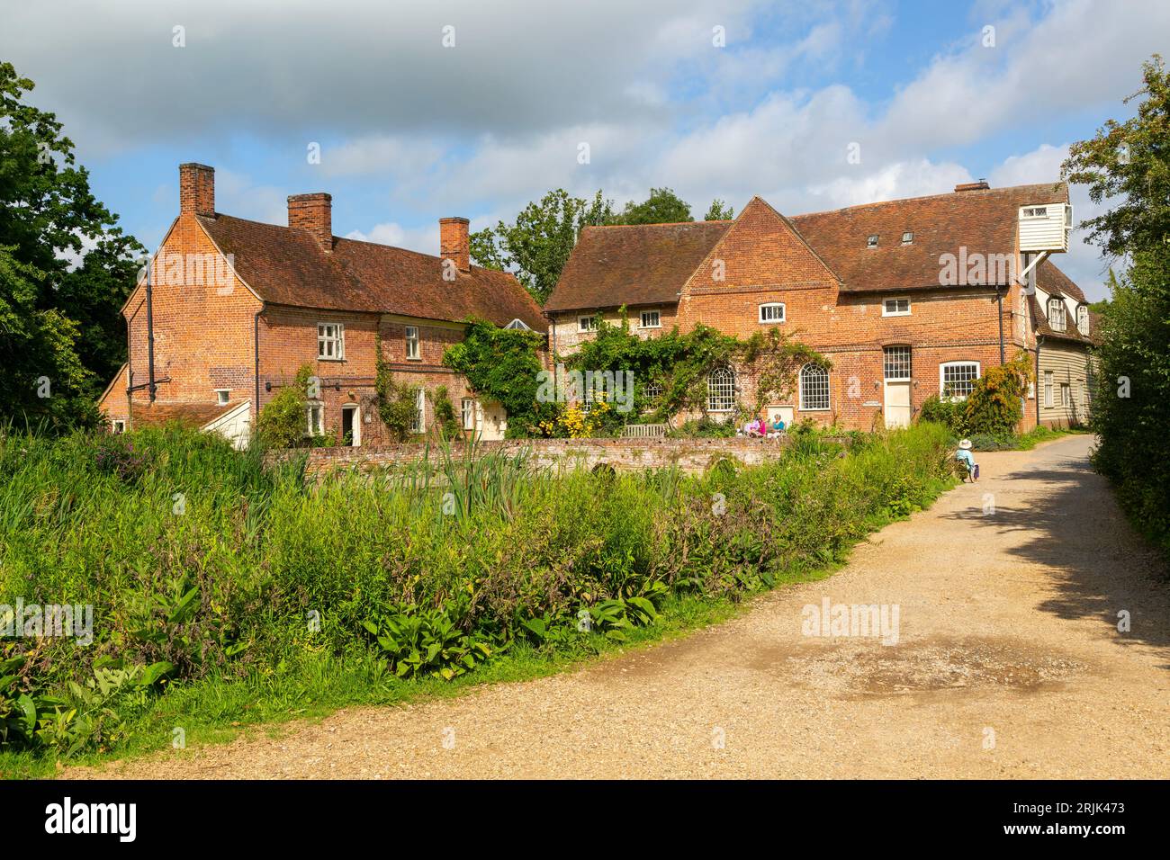 Flatford Mill, East Bergholt, Suffolk, England, UK Stock Photo - Alamy