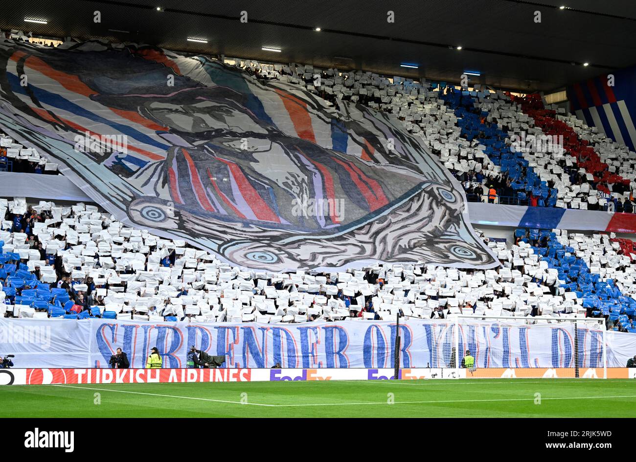 Rangers fans display hi-res stock photography and images - Alamy