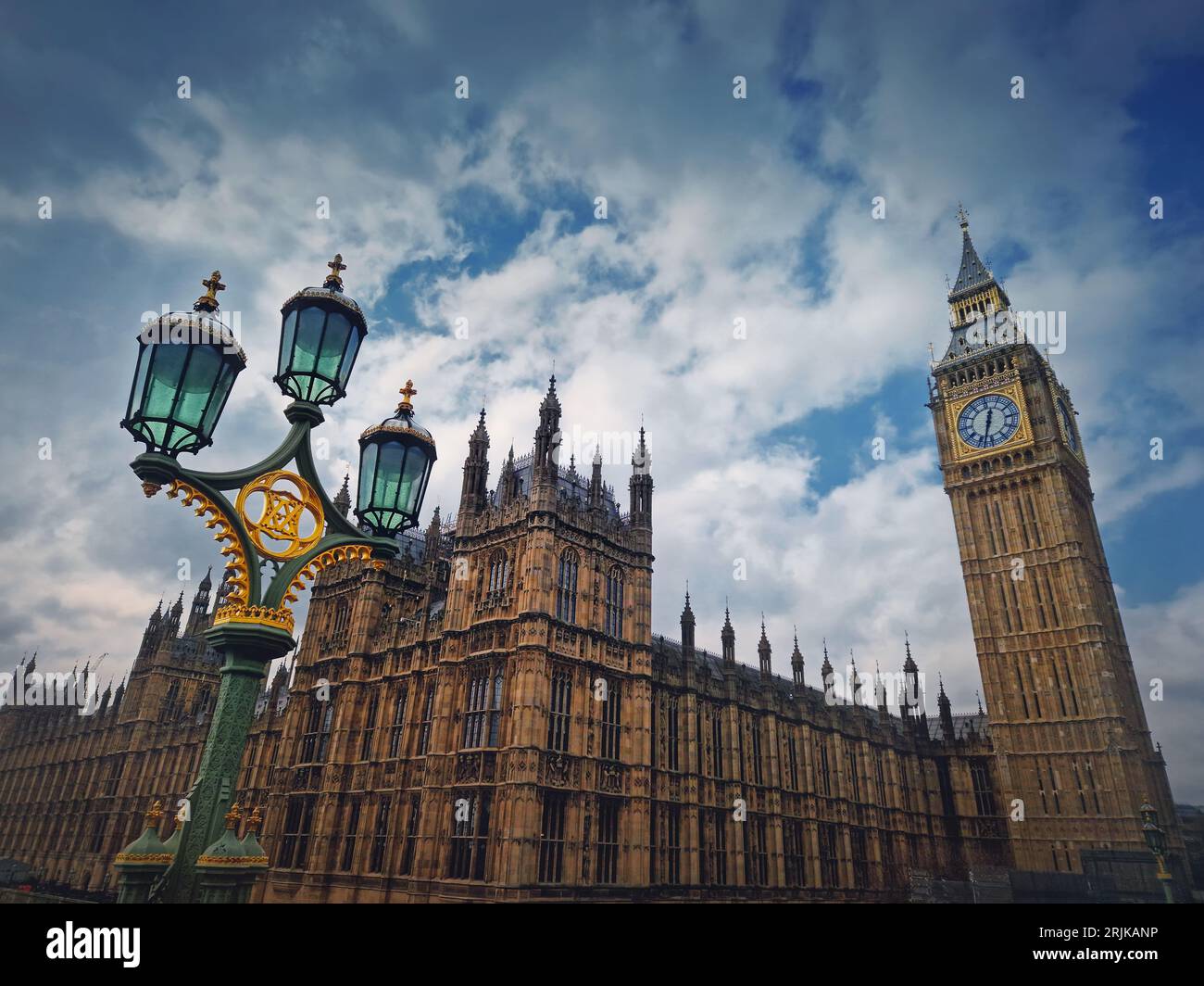 Big Ben Clock Tower and Parliament house, Palace of Westminster in ...