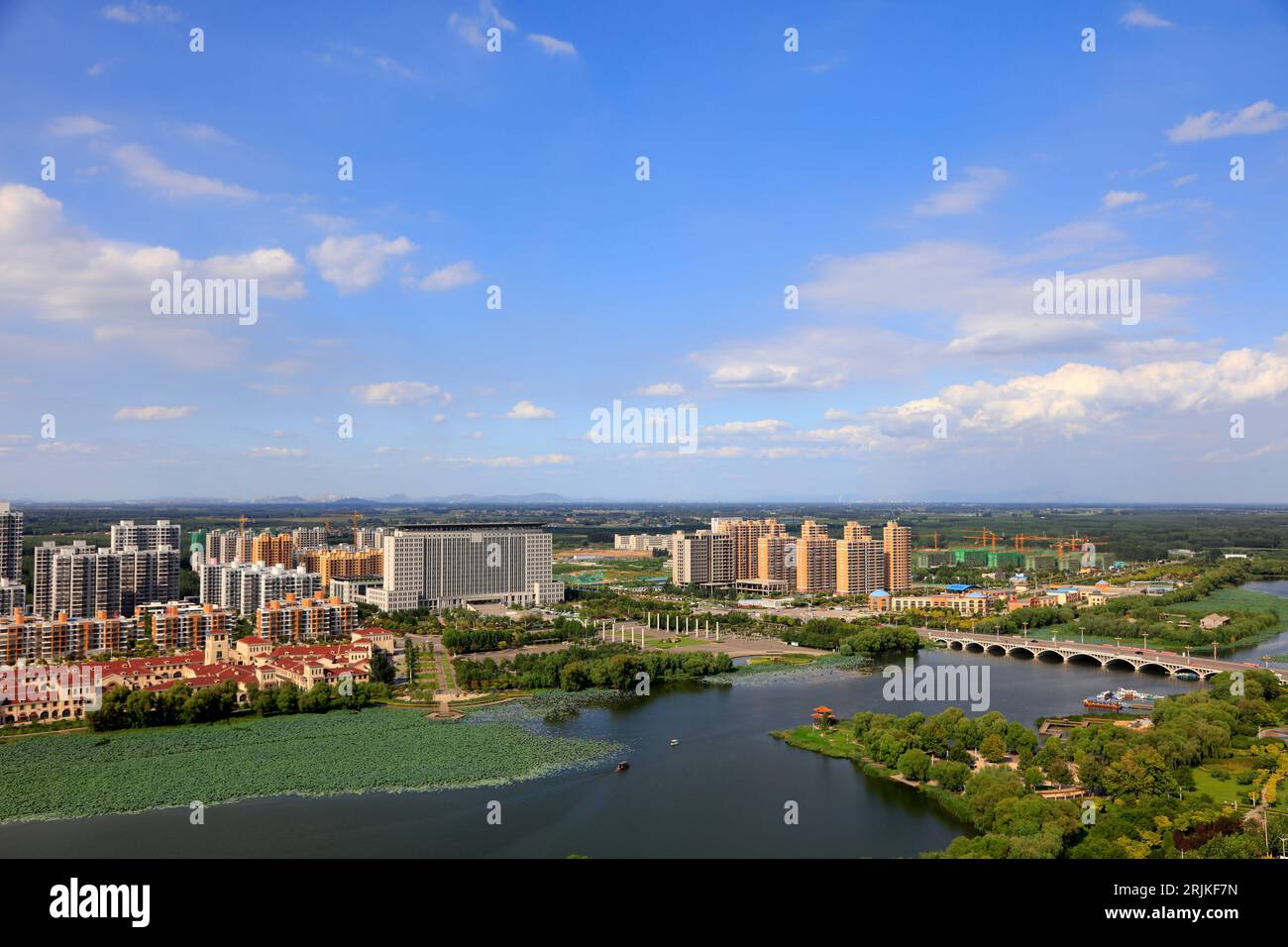 Waterfront city scenery Stock Photo - Alamy