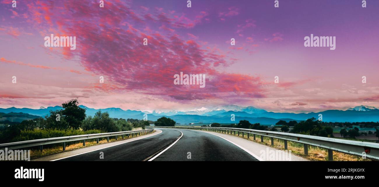 Panoramic highway hi-res stock photography and images - Alamy