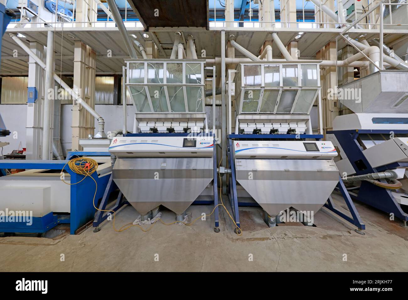 Rice processing plant asia hi-res stock photography and images - Alamy