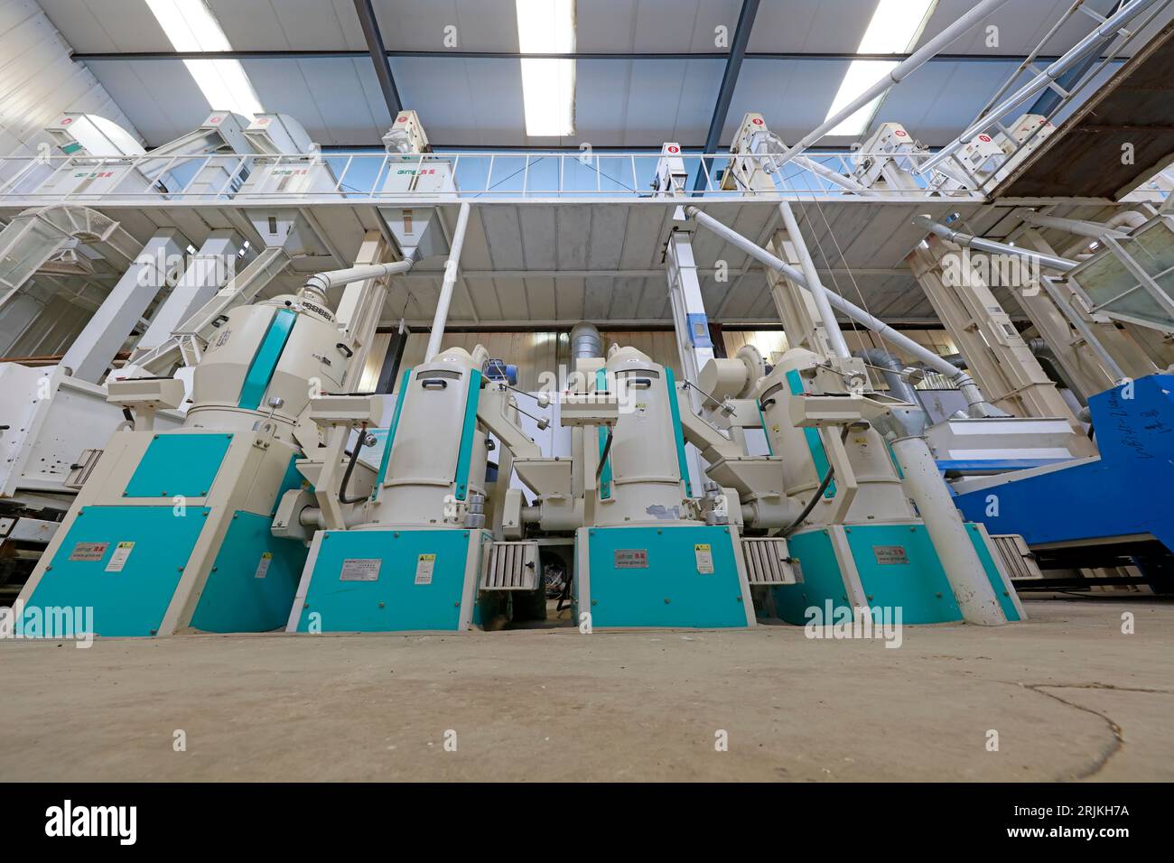 Rice processing plant asia hi-res stock photography and images - Alamy