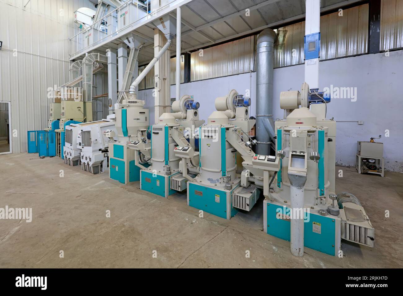 Rice processing plant asia hi-res stock photography and images - Alamy