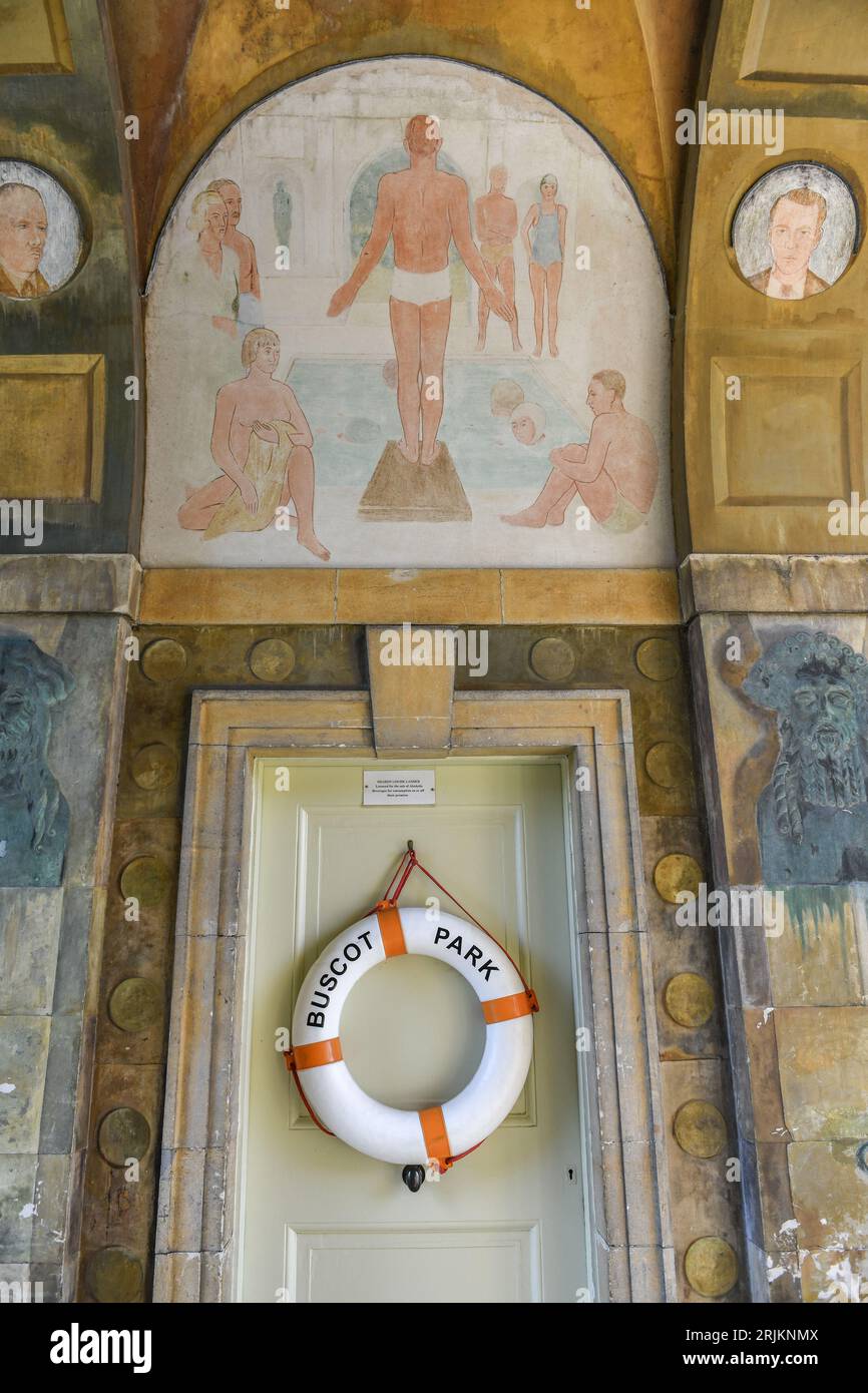 Lord of the manor hi-res stock photography and images - Alamy