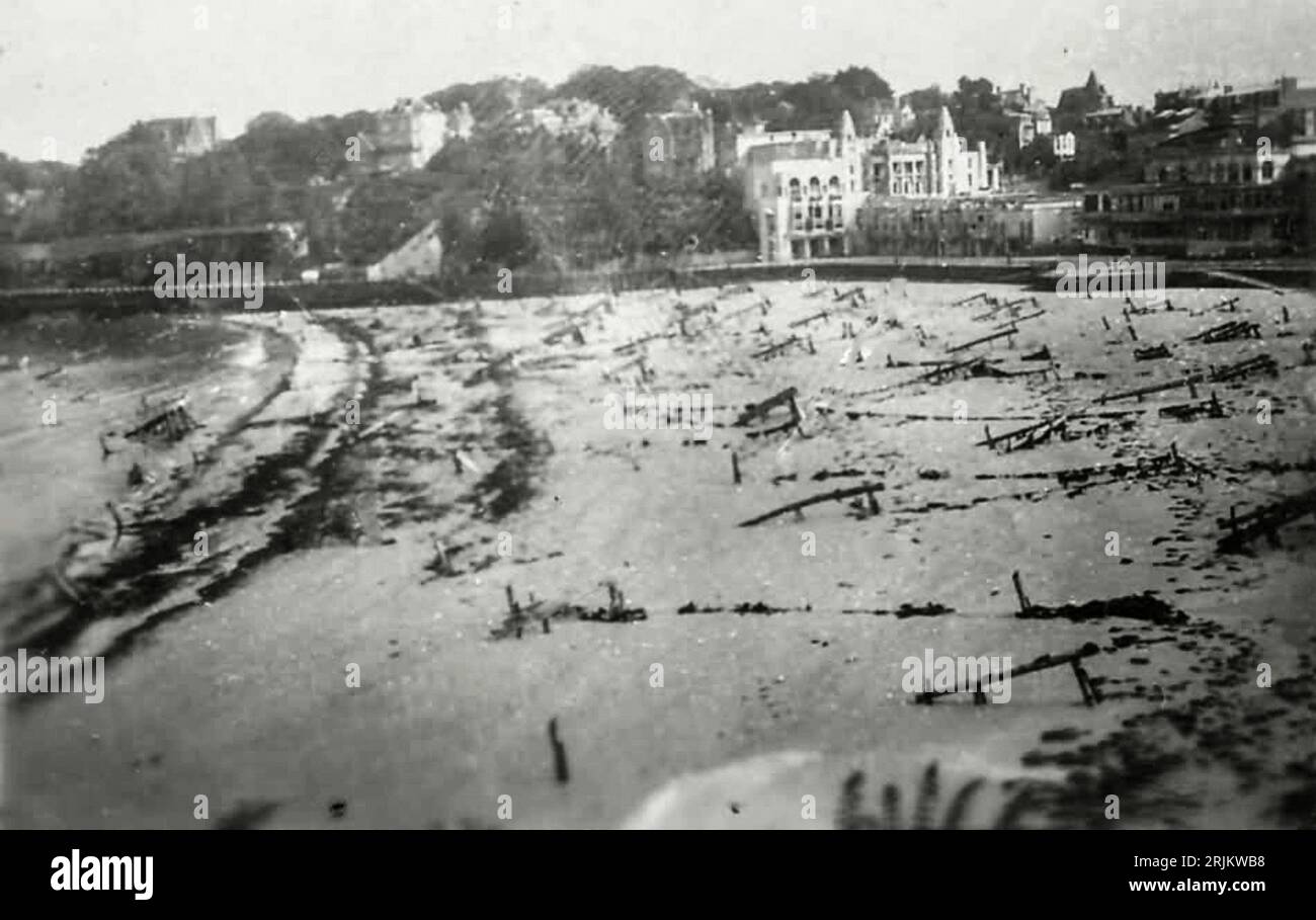 Debris d hi-res stock photography and images - Alamy