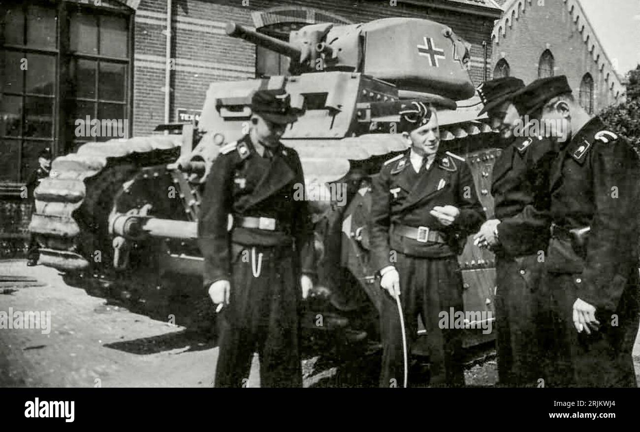 Char b1 bis hi-res stock photography and images - Alamy