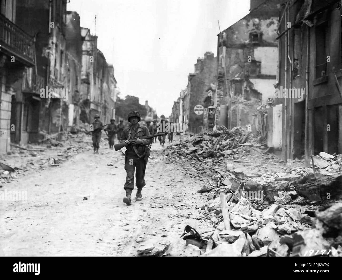 1st canadian infantry division Black and White Stock Photos & Images ...